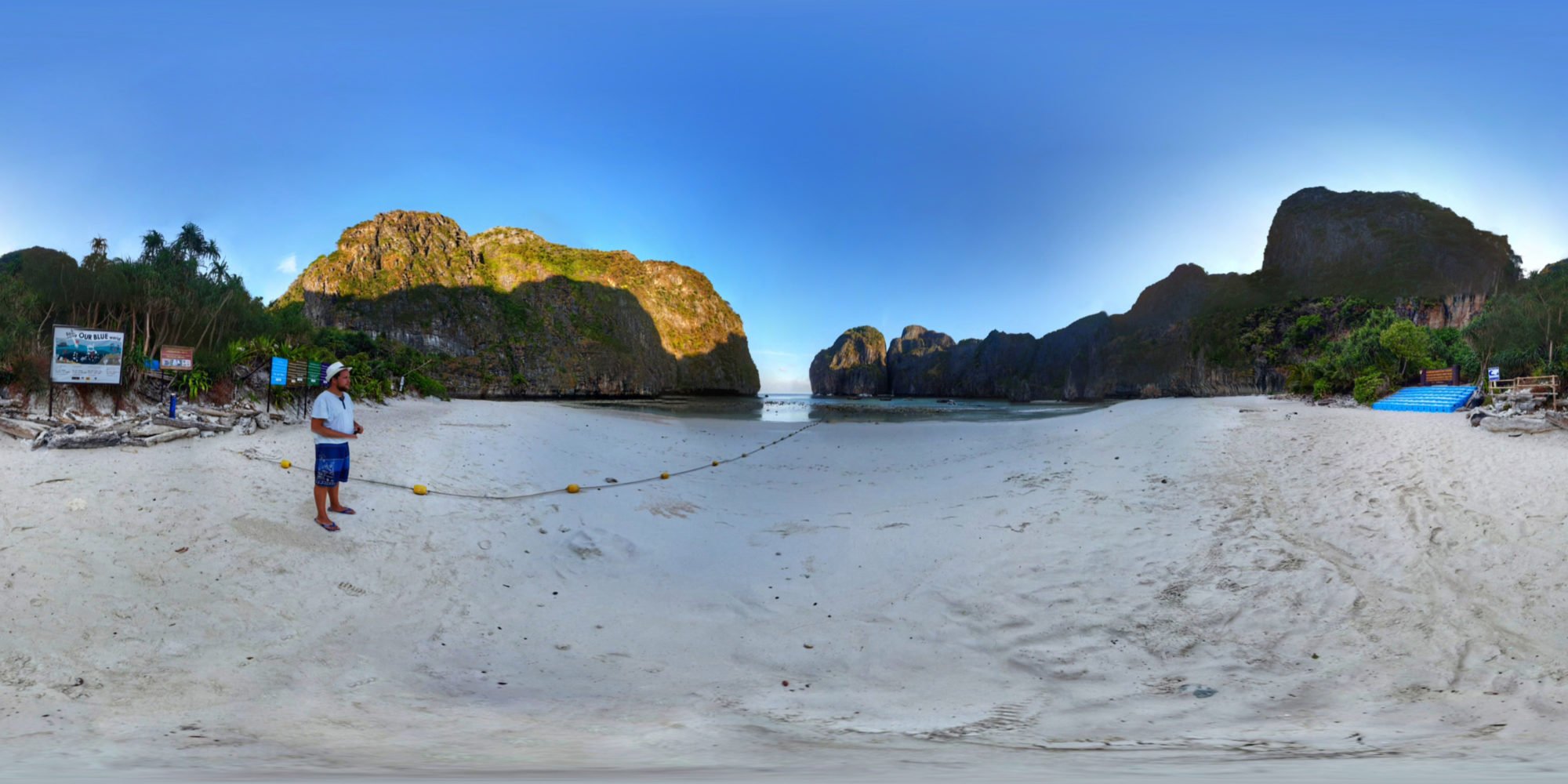 Maya Bay in 360º - Ash Blagdon 360º Photography